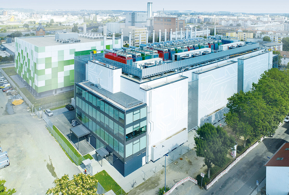 Main DC - Room for 3,000 Racks – Data Center Group